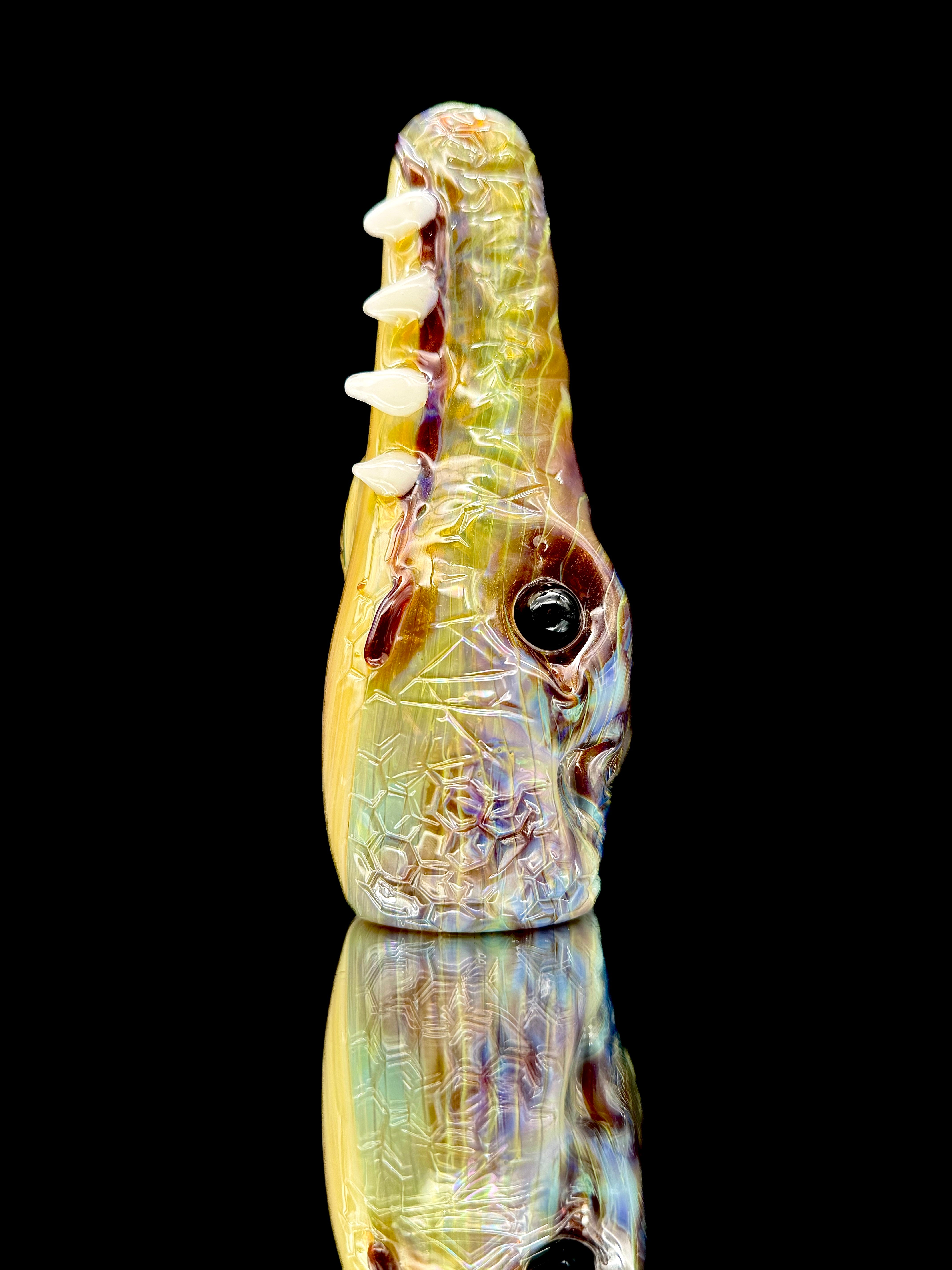 Addison Hanna Croc Head Rig – Connoisseur Smoke Shop